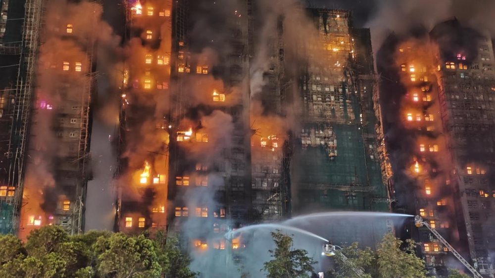 آیا سامانتا فاکس یک لزبین است